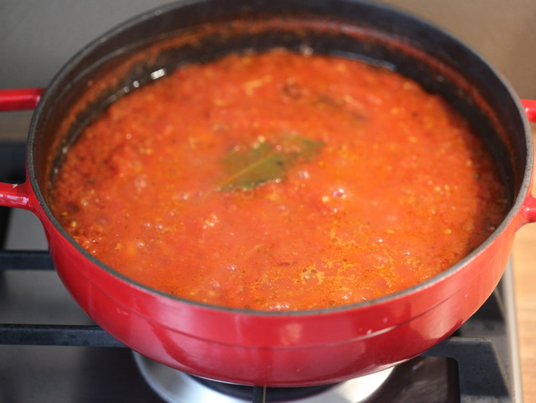 Sos de rosii in stil grecesc